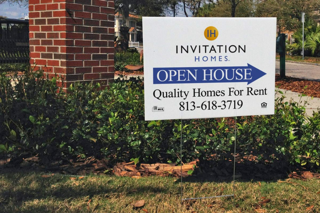 Custom-Printed Outdoor Yard Signs | Outdoor Lawn Signs